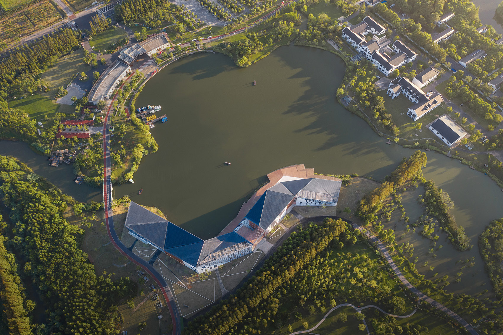 Changxing Island Country Park Visitor Center, China by Micron ...