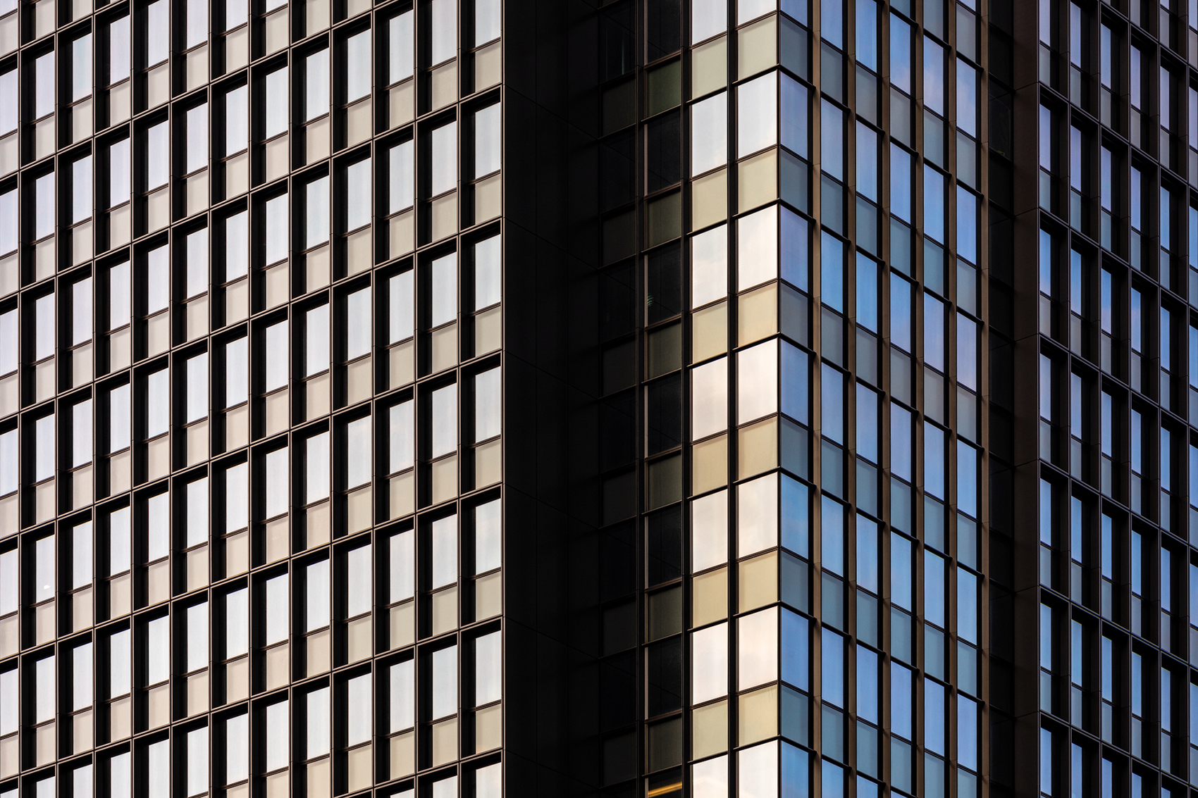 TOKYO TORCH Tokiwabashi Tower by Mitsubishi Jisho Design - 谷德设计网