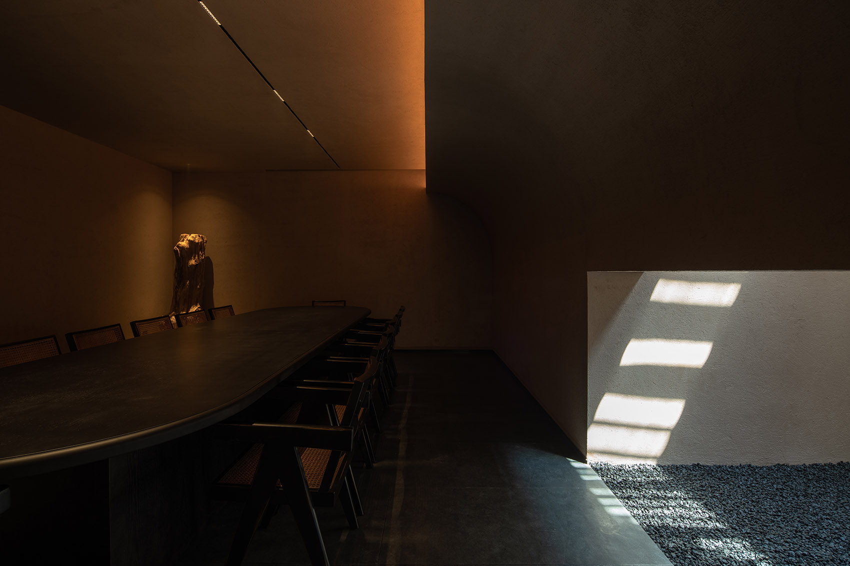 FLOWING LIGHT & SHADOW by Fuzhou Lingzhu Design Decoration Co., Ltd ...