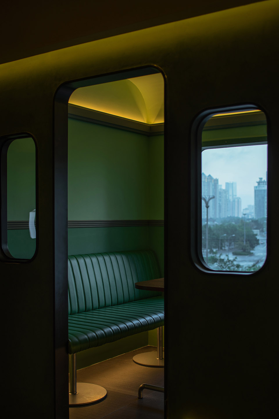 16HOURS Restaurant & bar, China by ARSOO Design - 谷德设计网