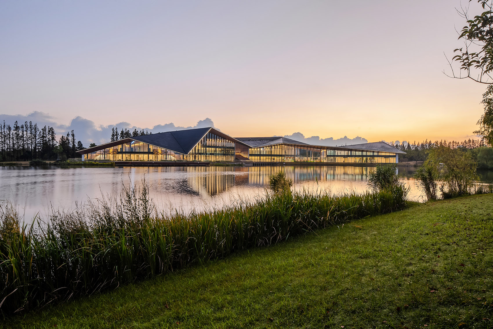 Changxing Island Country Park Visitor Center, China by Micron ...