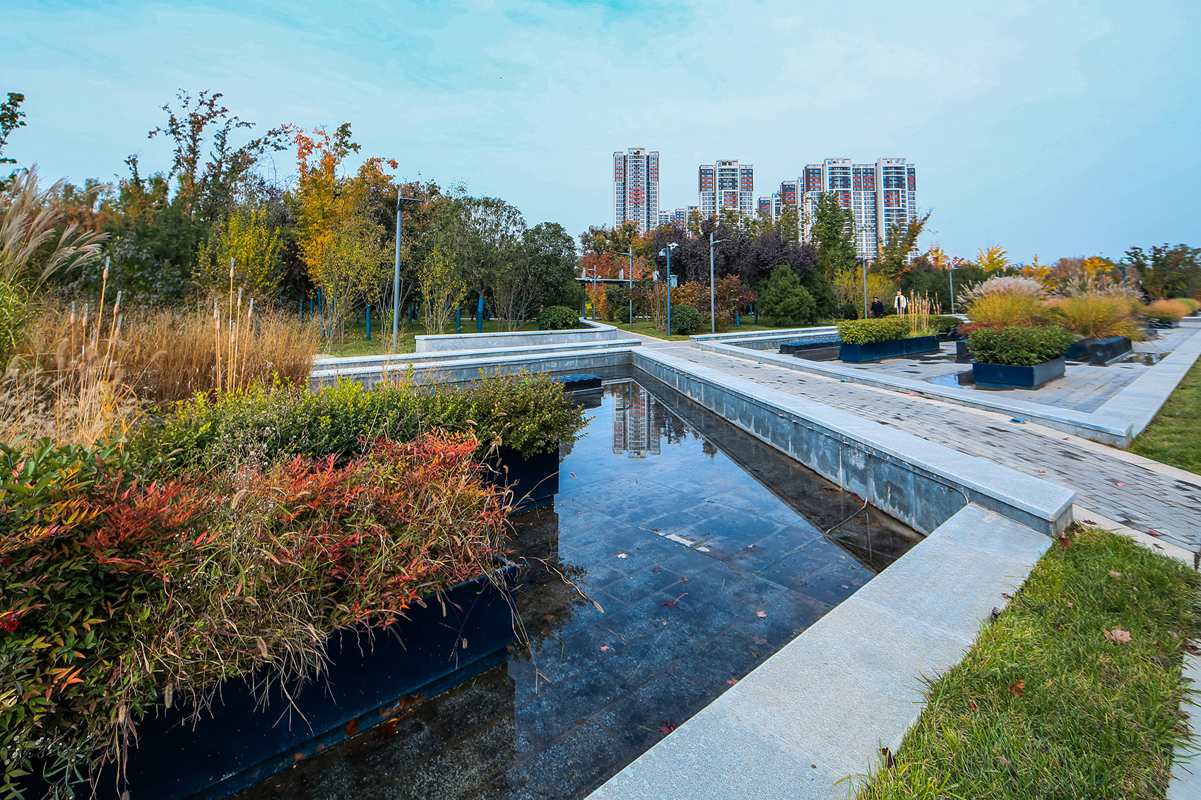 Ecological Wetland Sports Health Park of Sha River Corridor in Xixian ...