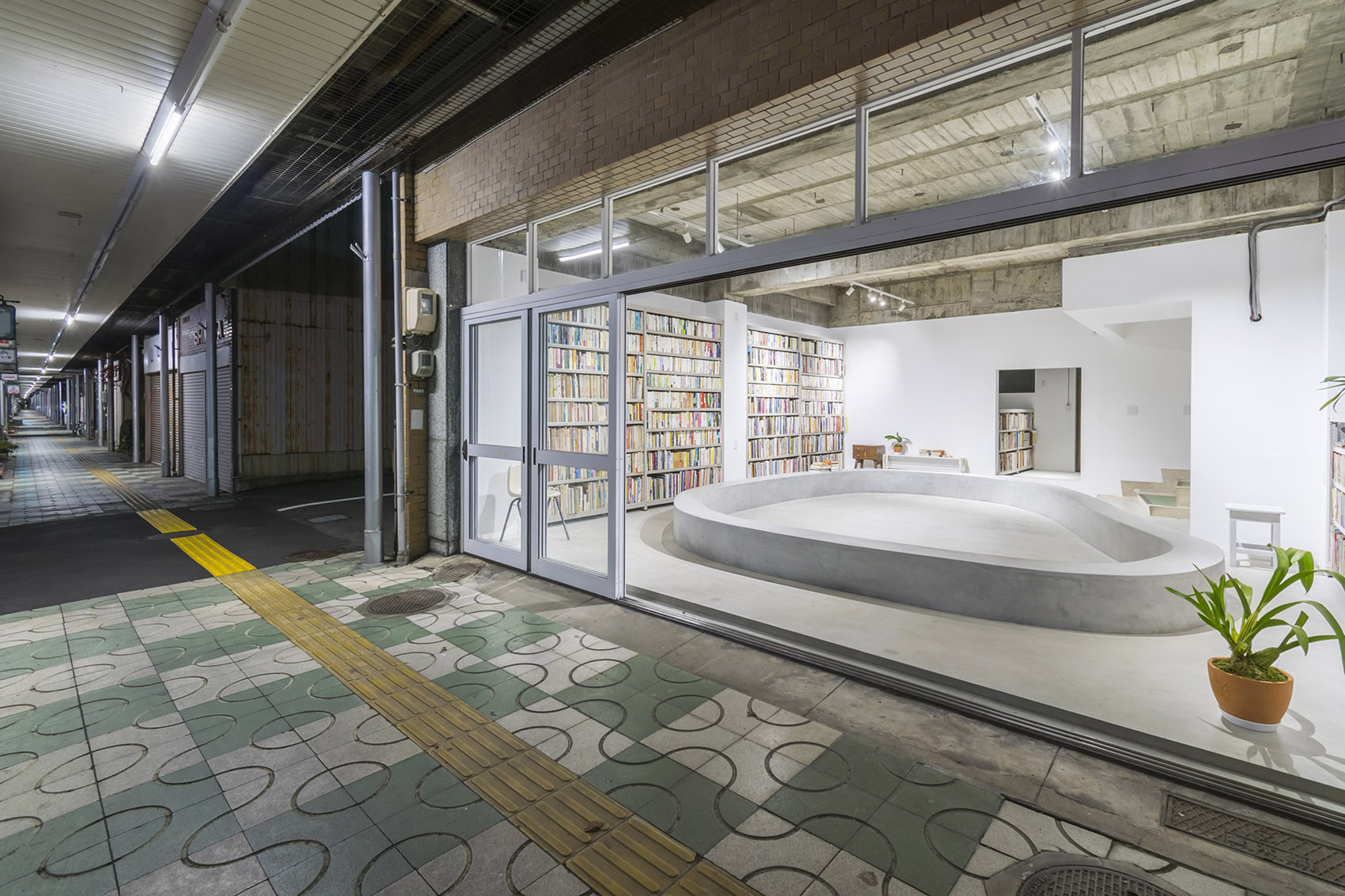 House with a Small Library, Japan by Hiroshi Kinoshita and Associates ...