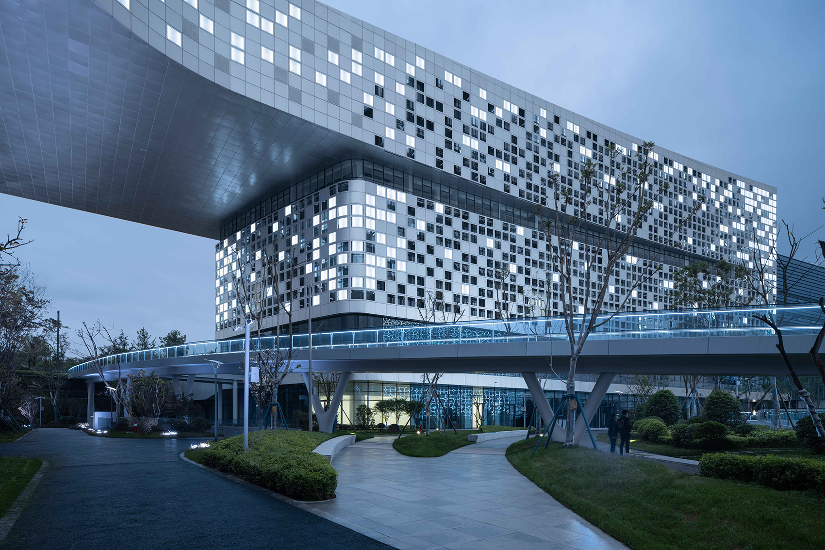 Chengdu Supercomputer Center by China Southwest Architectural Design ...