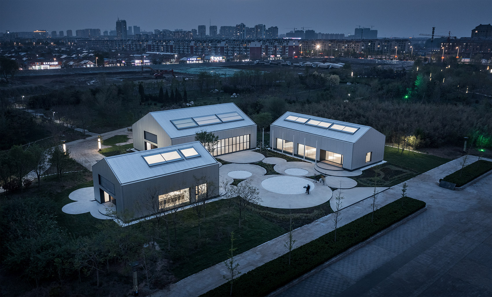 Auxiliary Building Renovation along Zhu River, China by Xband ...