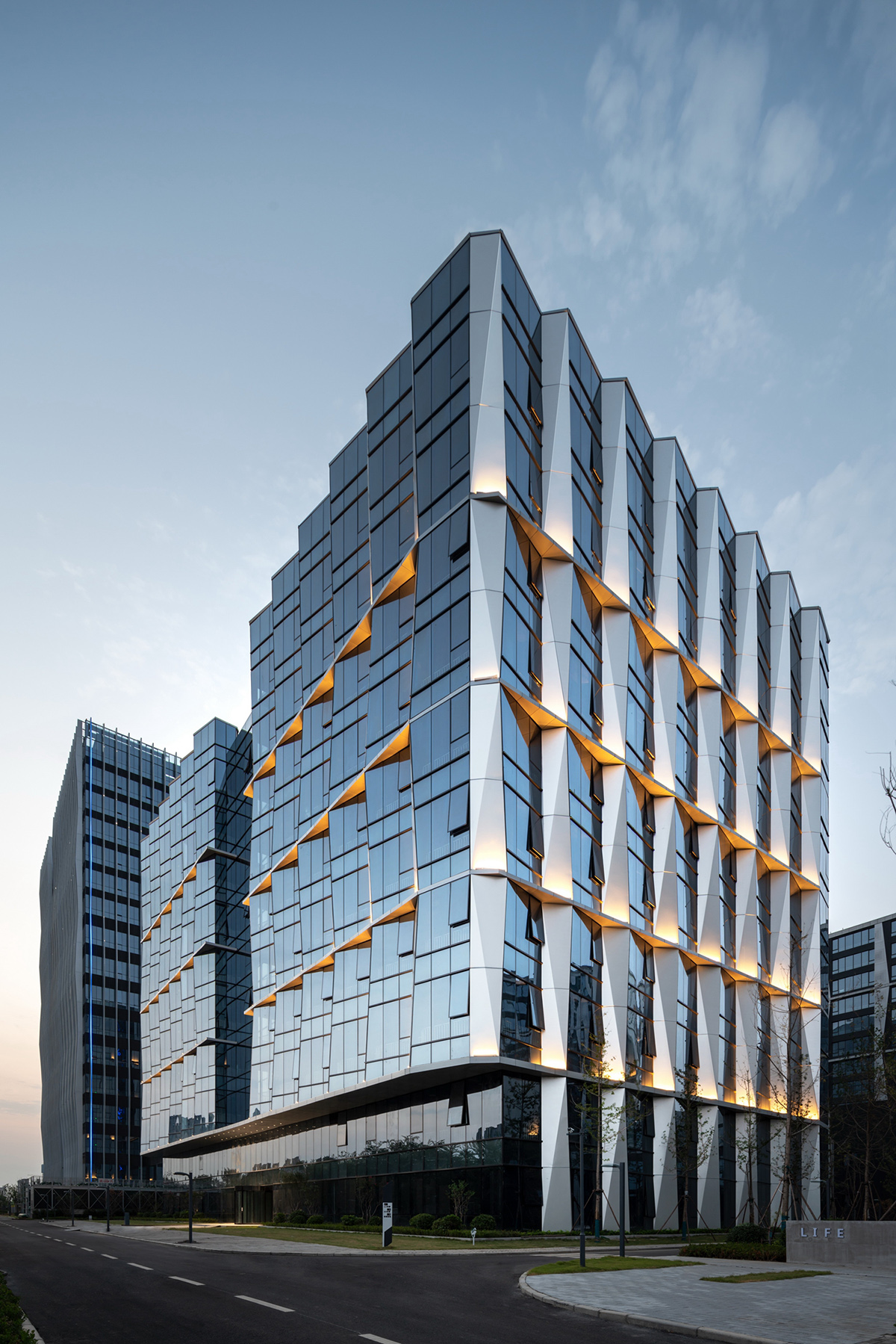 Zhengzhou Linkong Biopharmaceutical Park by WSP ARCHITECTS - 谷德设计网