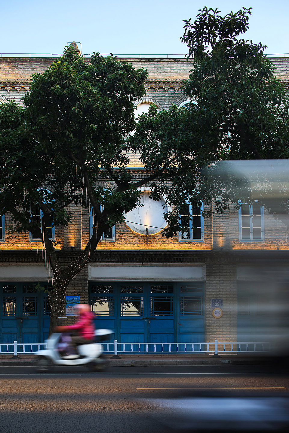 Yantai Mountain Commercial Streetscape Design by Fun Connection - 谷德设计网