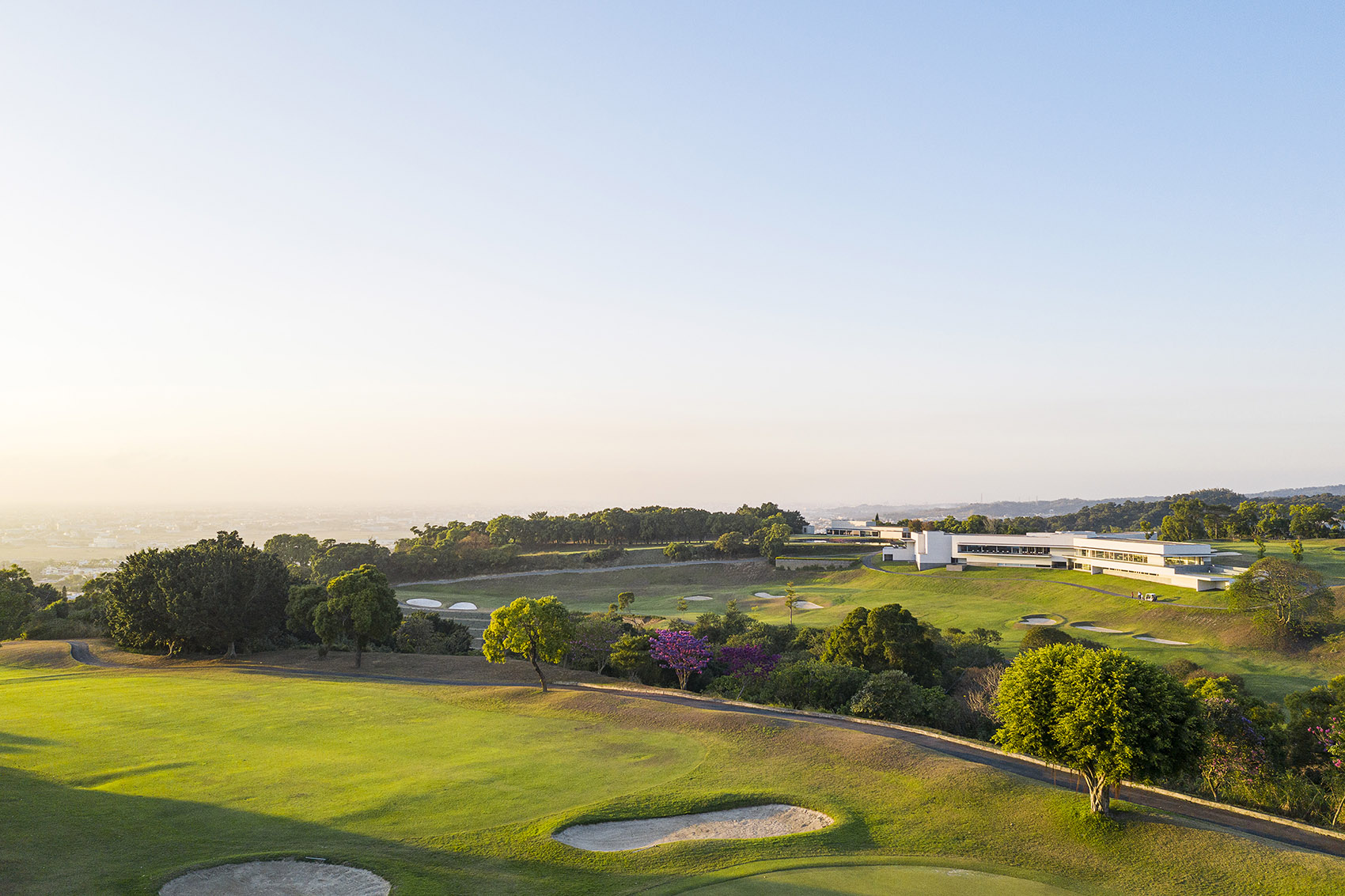 CHIA CHING HOUSE – Taifong Golf Club, Taiwan by Álvaro Siza + Carlos ...