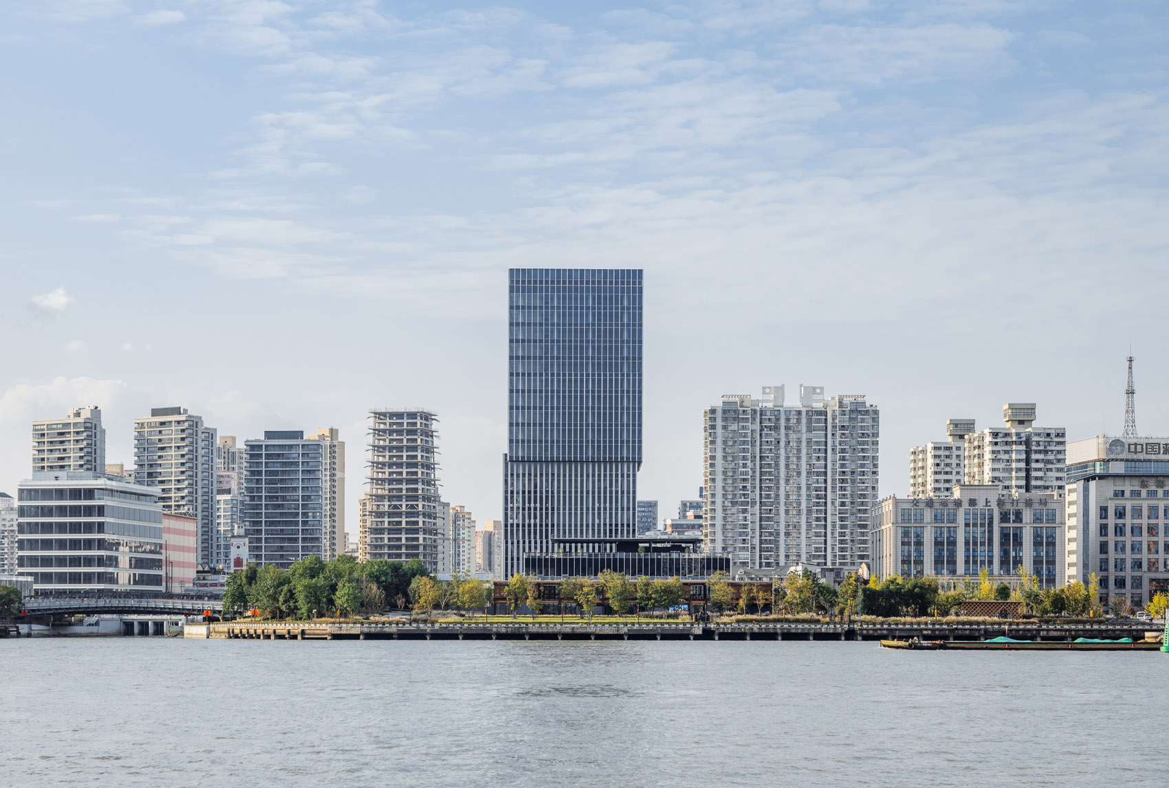 Shanghai China Enterprise Riverside Wisdom Plaza by HPP Architects - 谷德设计网