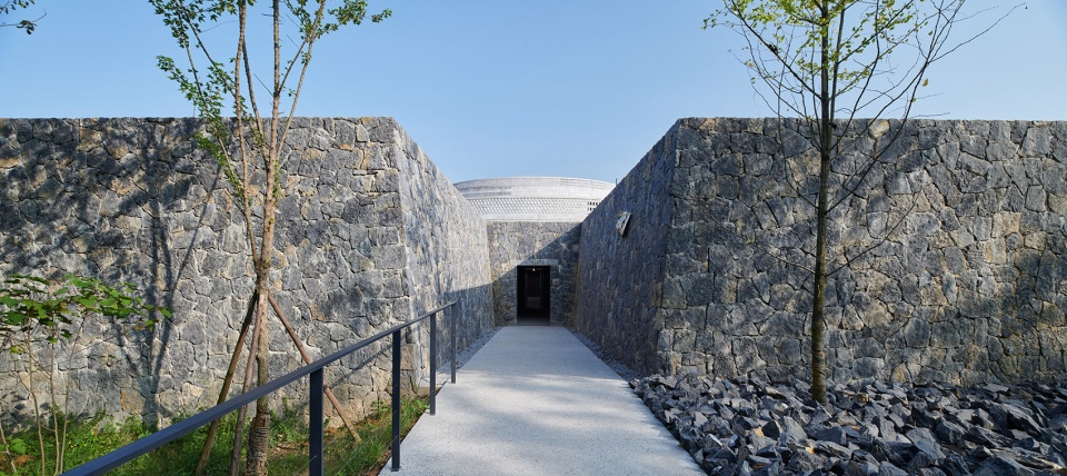 The Chuan Malt whisky distillery Landscape design, China by YIYU design ...