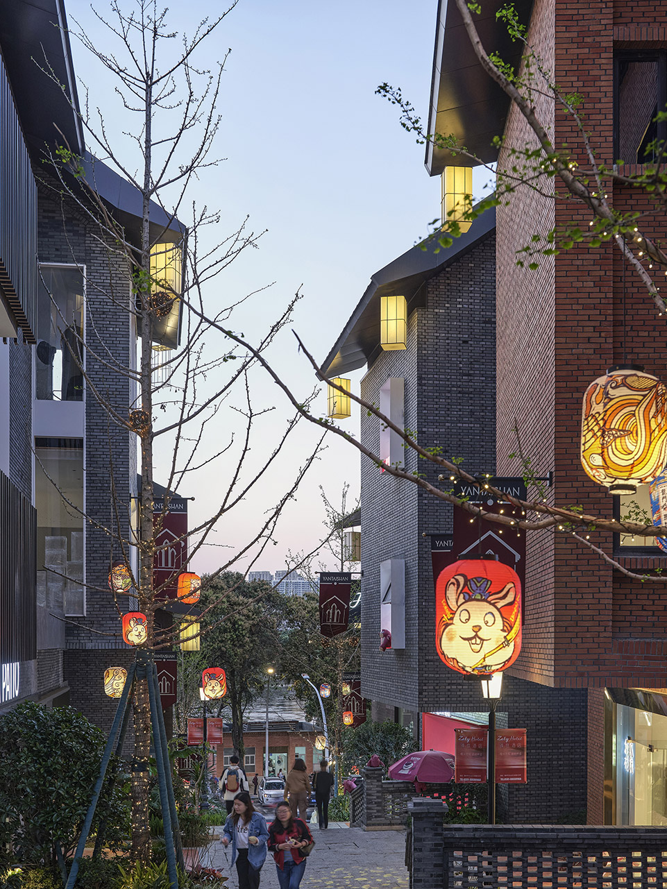 Yantai Mountain Commercial Streetscape Design by Fun Connection - 谷德设计网