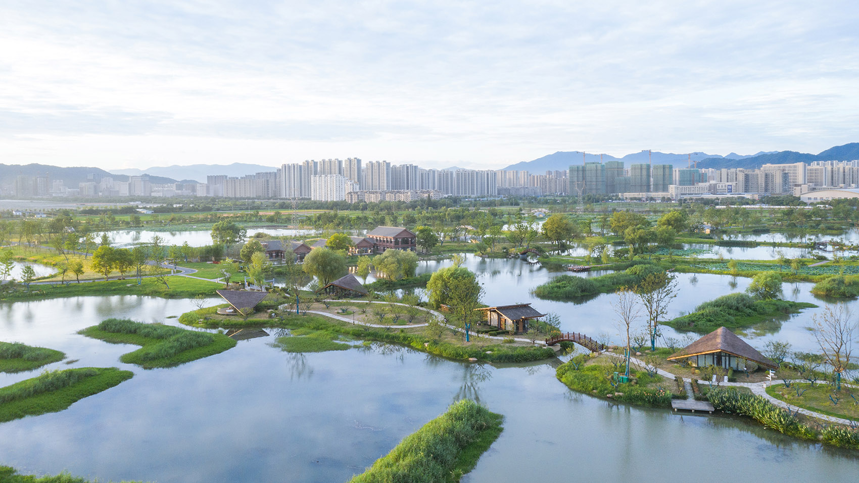 Fuyang Yangbei Lake Wetland Ecological Hotel, China by Shulin ...