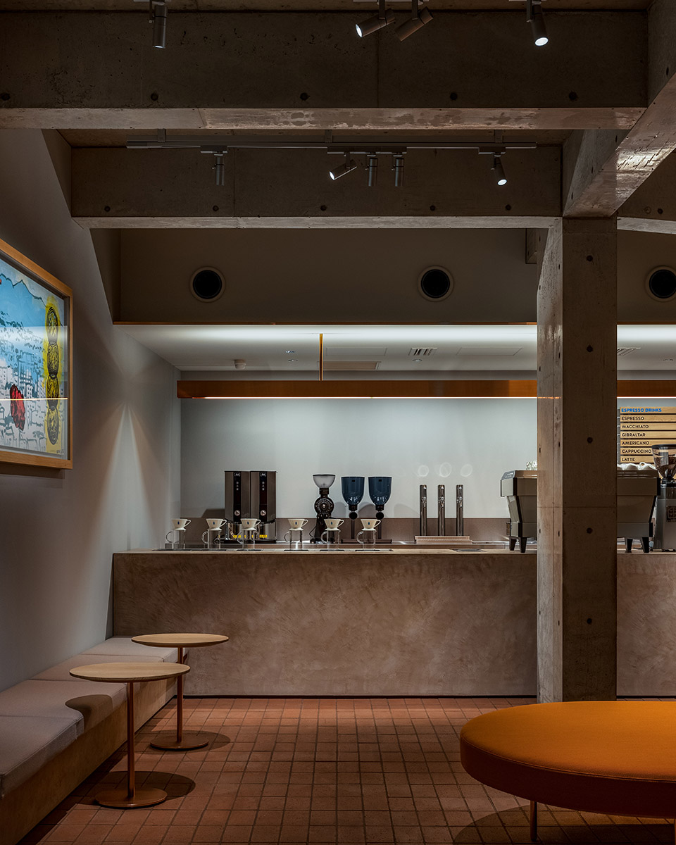 Blue Bottle Coffee Shiroiya Cafe, Japan by Keiji Ashizawa Design - 谷德设计网