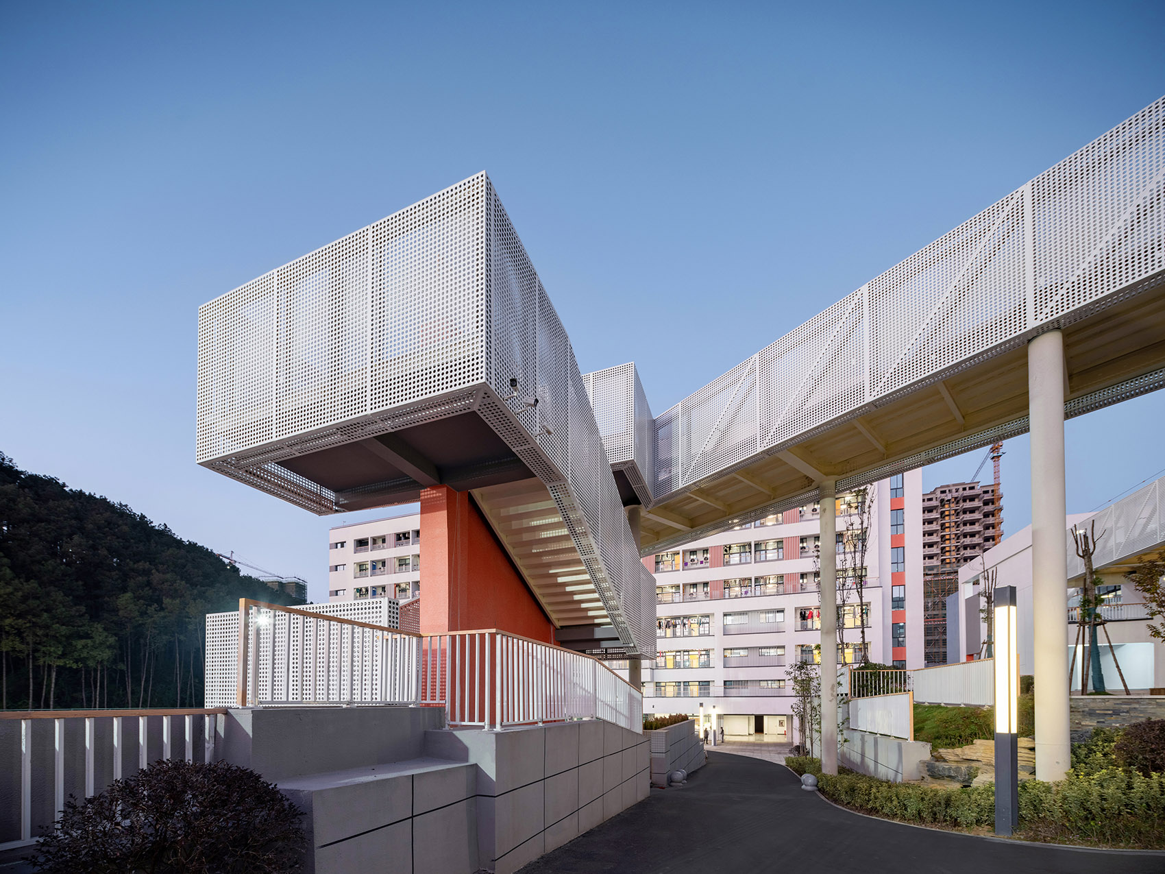 Xiangjun Lide School, Jishou, China by BPD - 谷德设计网