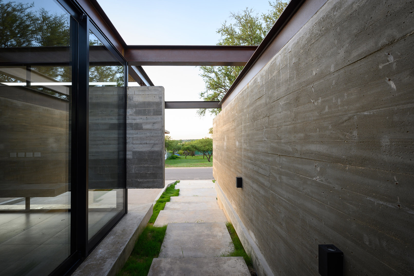 Raw Housing by Iase Arquitectos - 谷德设计网