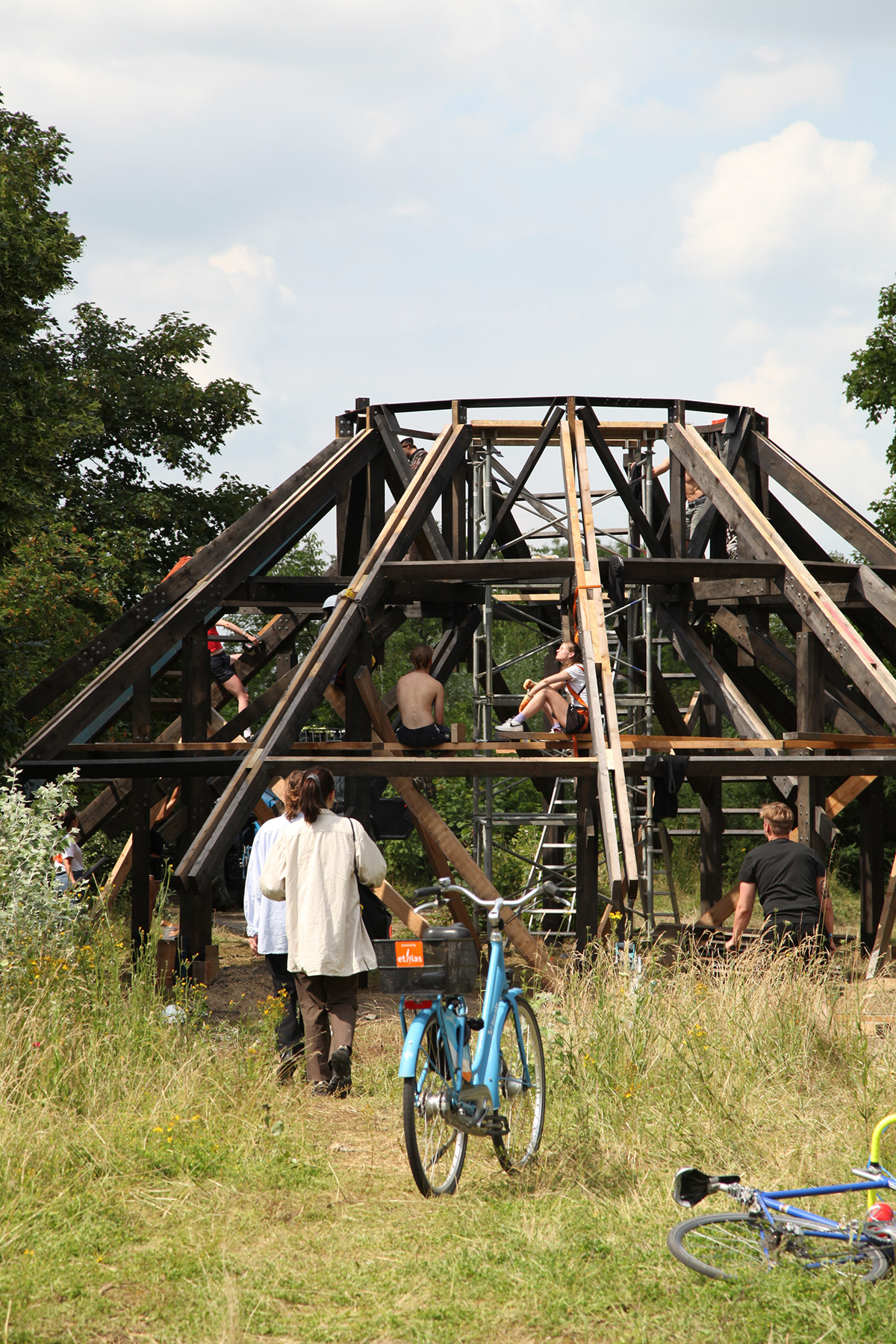 Moon Ra by Leopold Banchini Architects - 谷德设计网