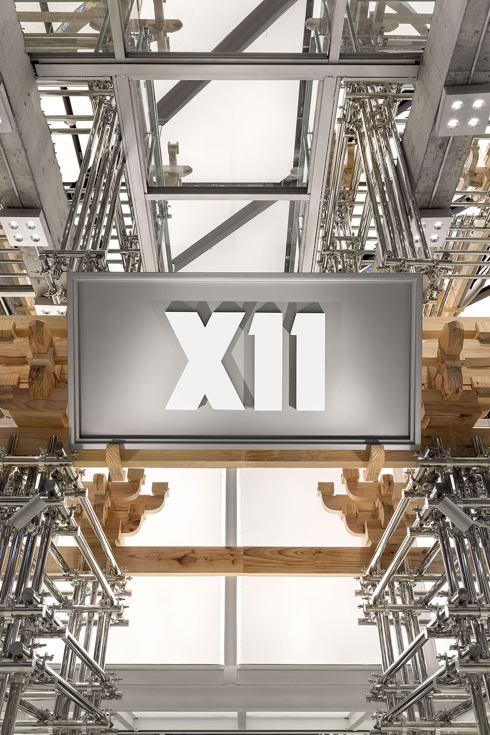X11 Flagship Store (Incity Mega, Wenzhou, China) by BloomDesign - 谷德设计网