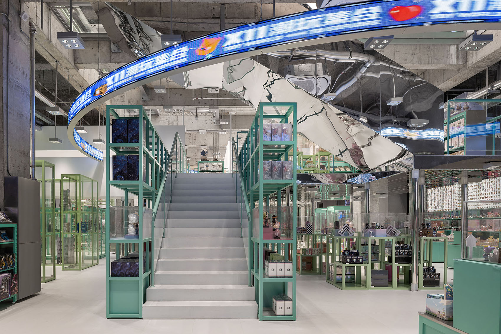 X11 Flagship Store (Incity Mega, Wenzhou, China) by BloomDesign - 谷德设计网