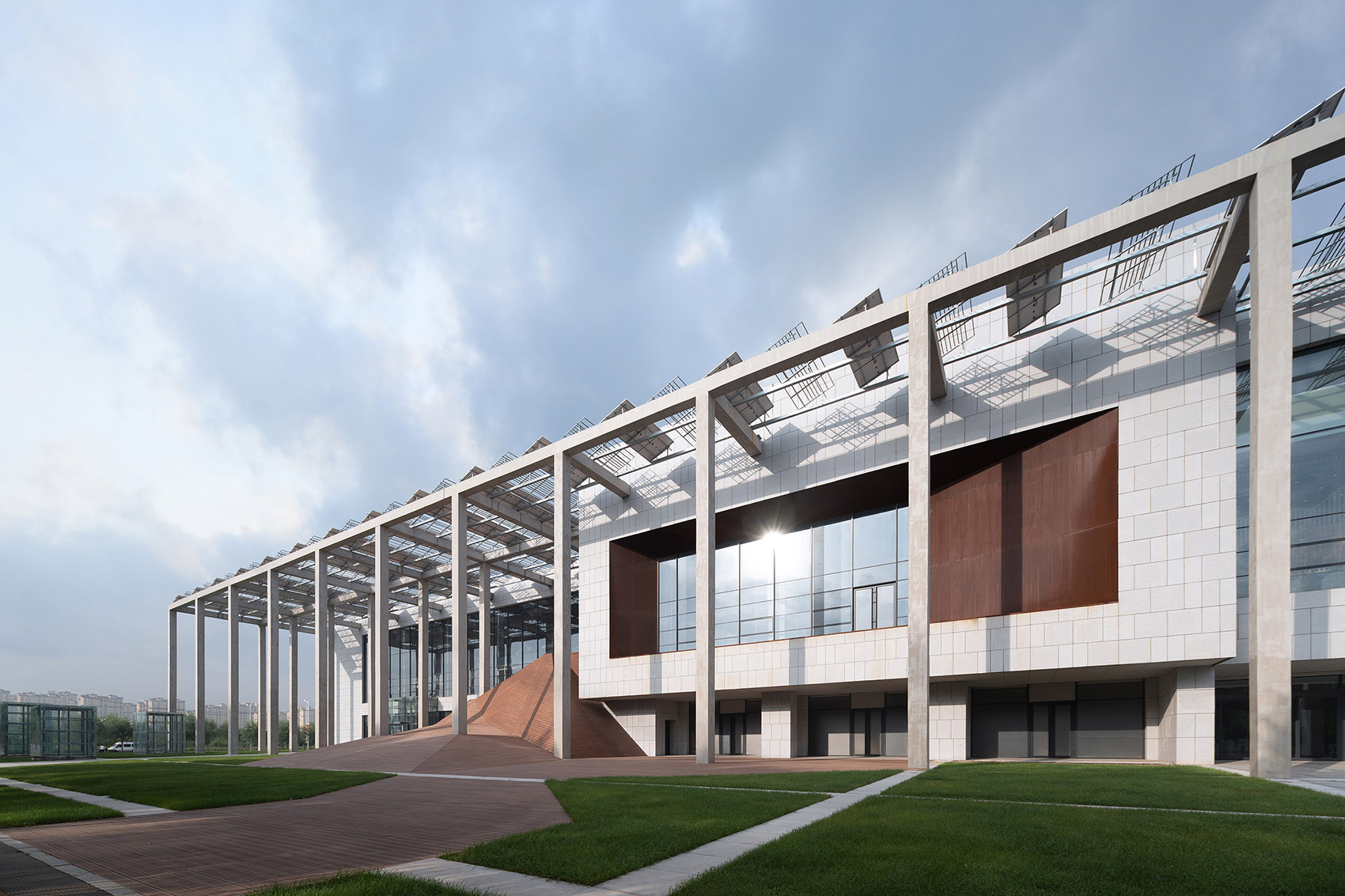 Community Center of Baishadao Financial Town, China by URBANUS - 谷德设计网