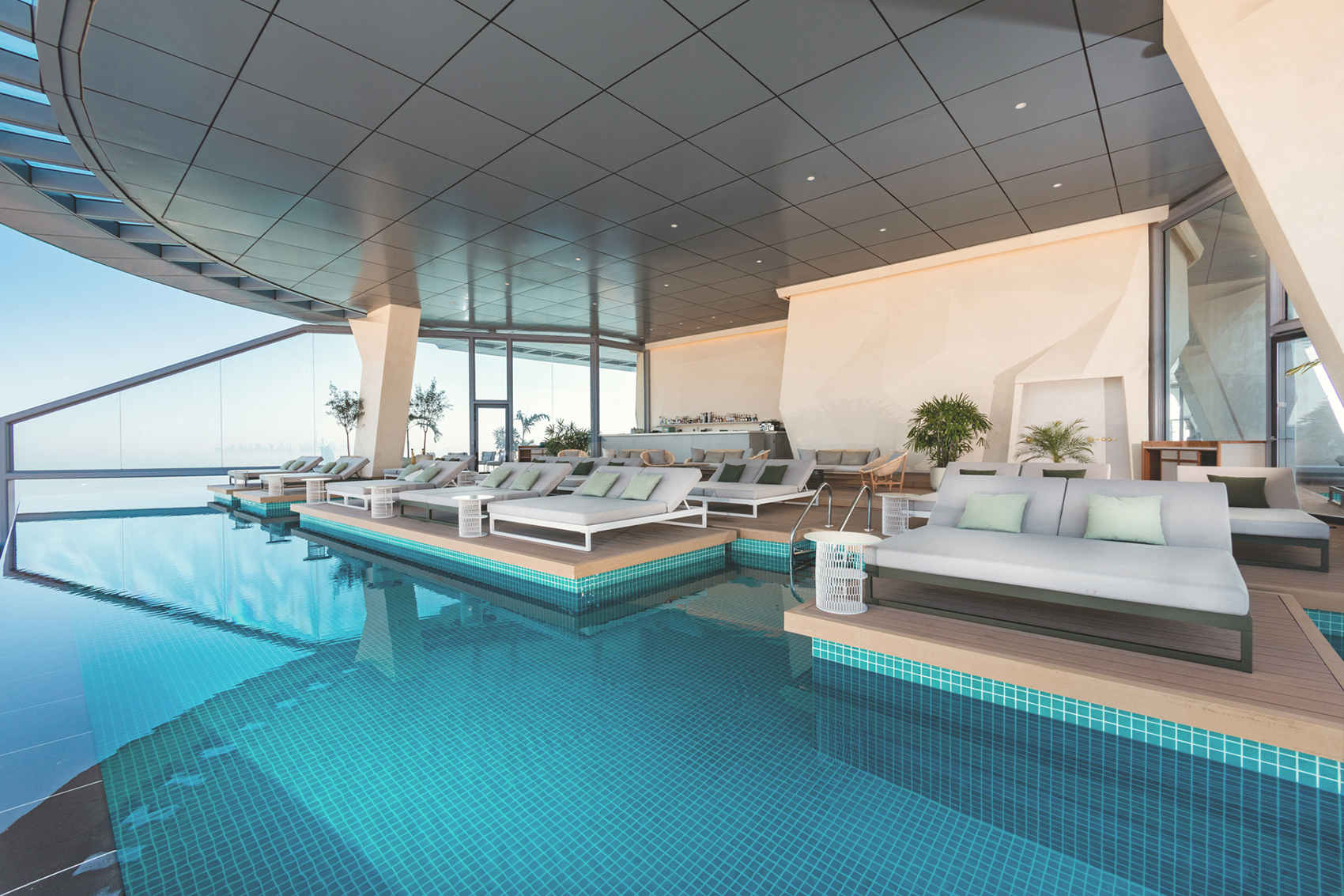 AURA SKYPOOL by Kokaistudios - 谷德设计网