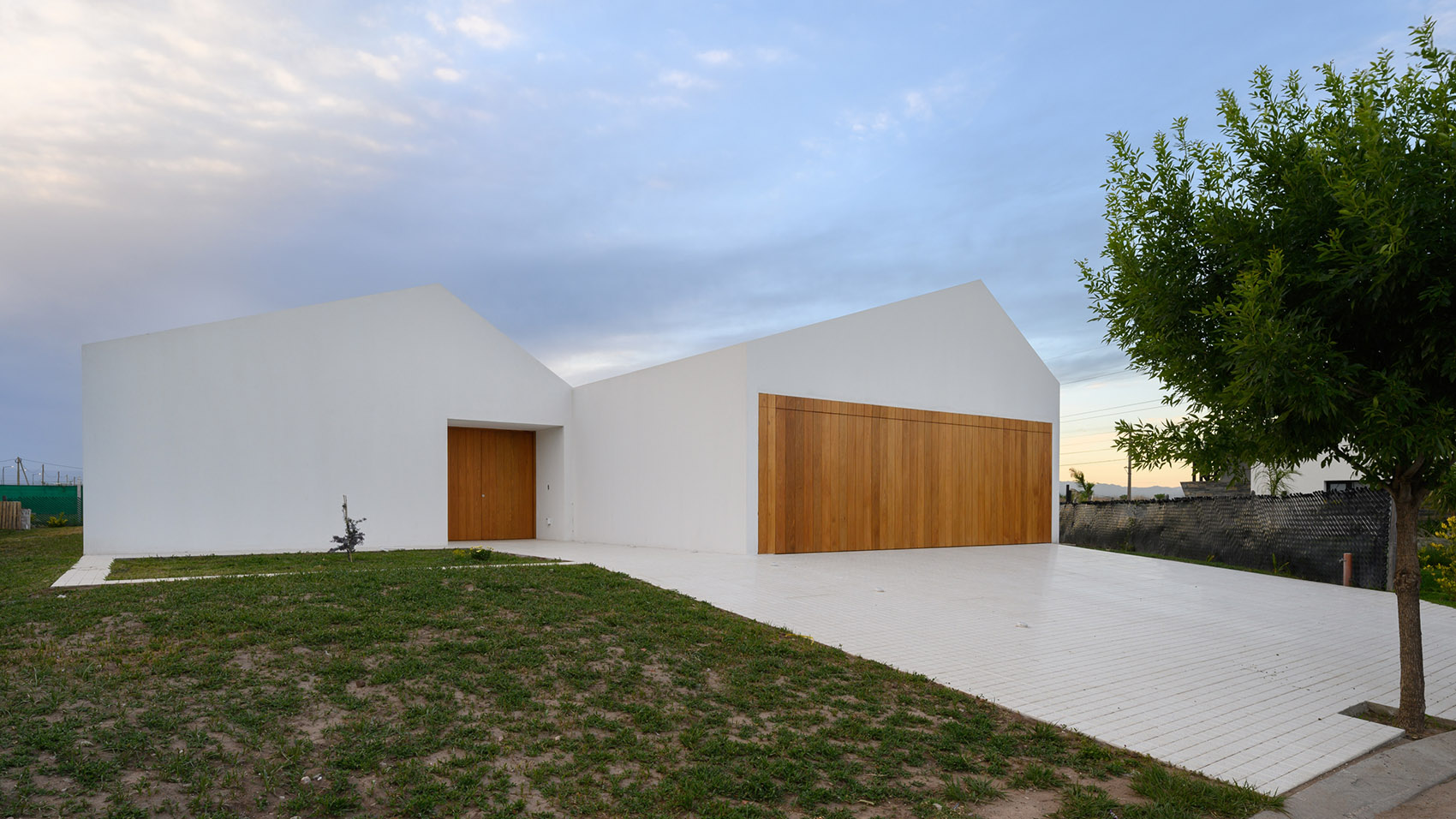 Genaro House by s_estudio - 谷德设计网