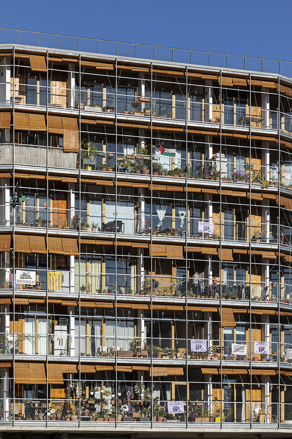 La Borda Housing Cooperative by Lacol - 谷德设计网