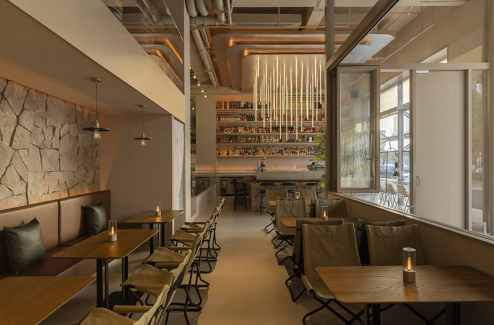 DUIJIU Brunch & Cheers Bar, China by Hangzhou Guantang Interior Design ...