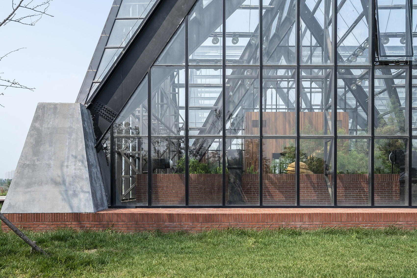 Hengshui Botanical Garden Greenhouse Exhibition Hall, China by Interval ...