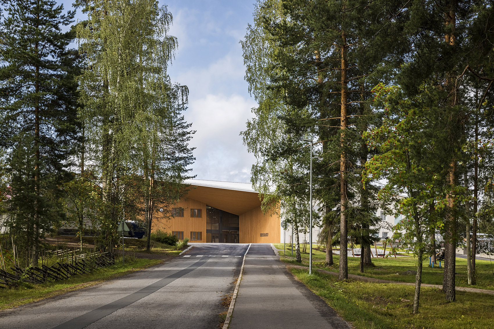 Hankasalmi School Centre, Finland by Parviainen Architects - 谷德设计网