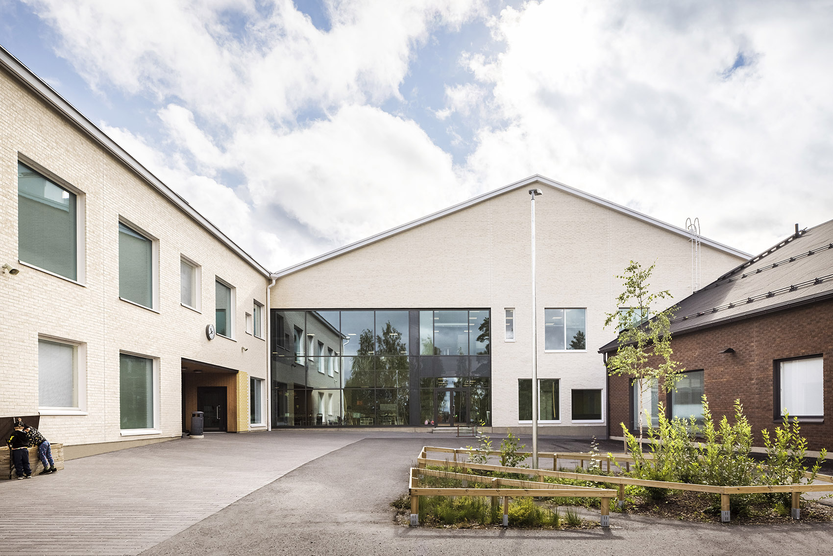 Hankasalmi School Centre, Finland by Parviainen Architects - 谷德设计网