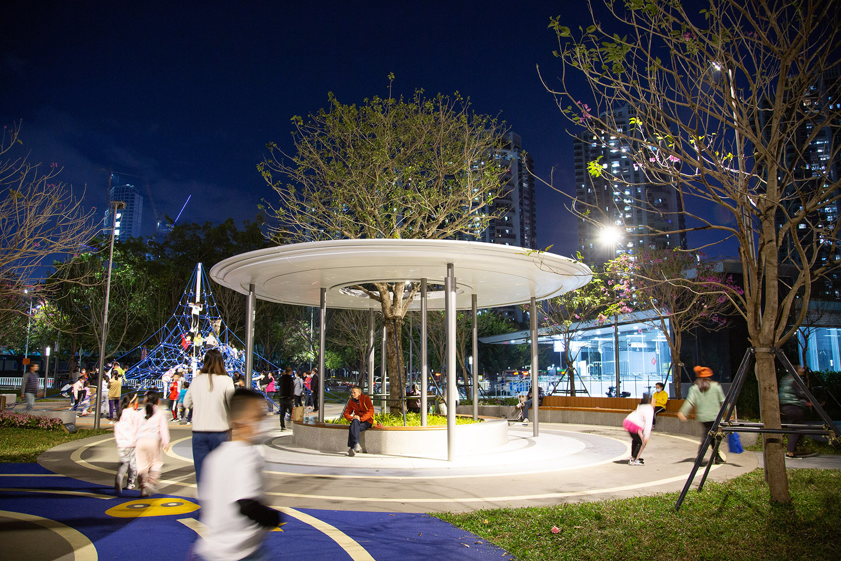 Landscape design of Shangbu Green Corridor Park, Shenzhen, China by ...
