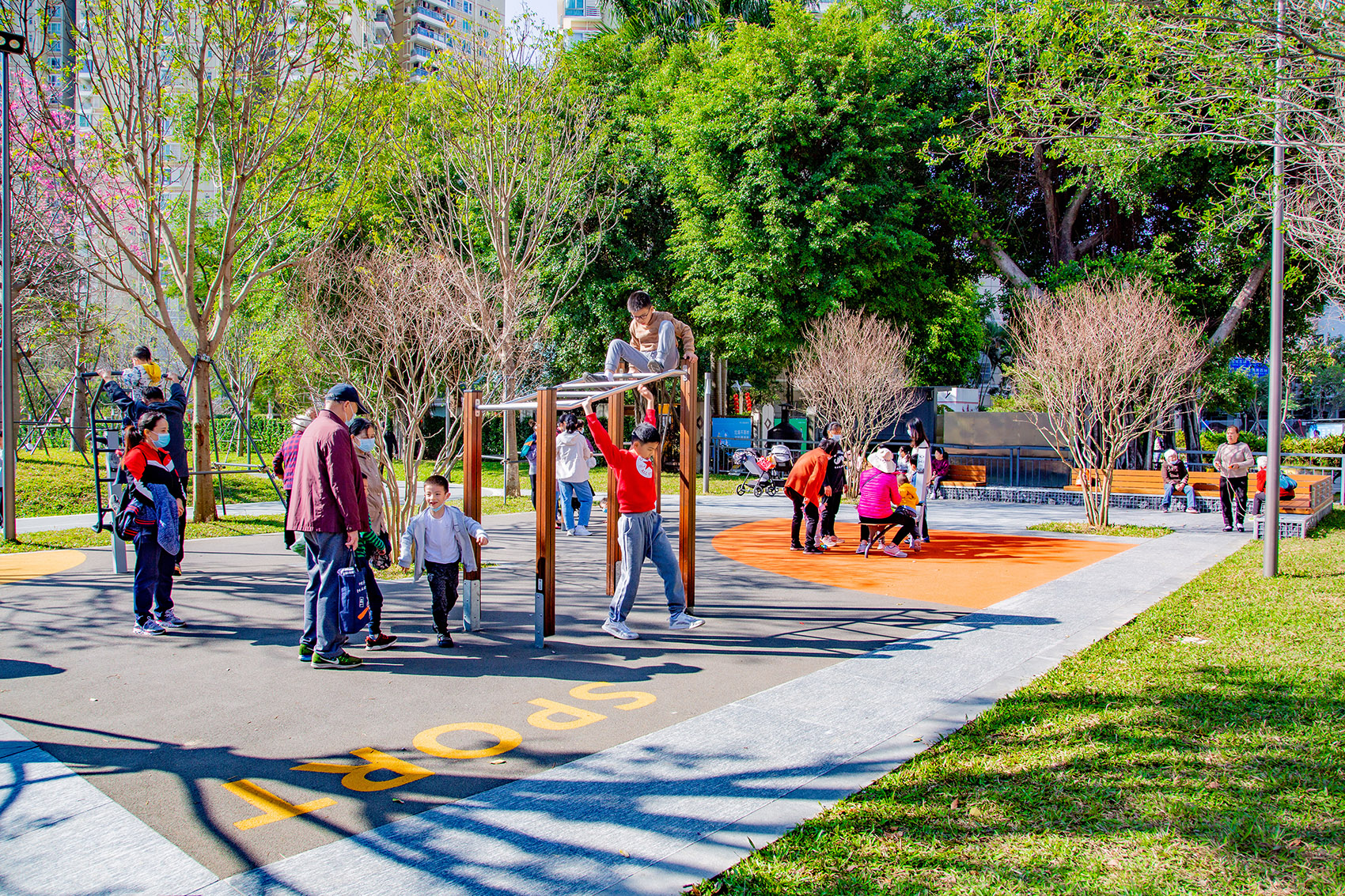 Landscape design of Shangbu Green Corridor Park, Shenzhen, China by ...