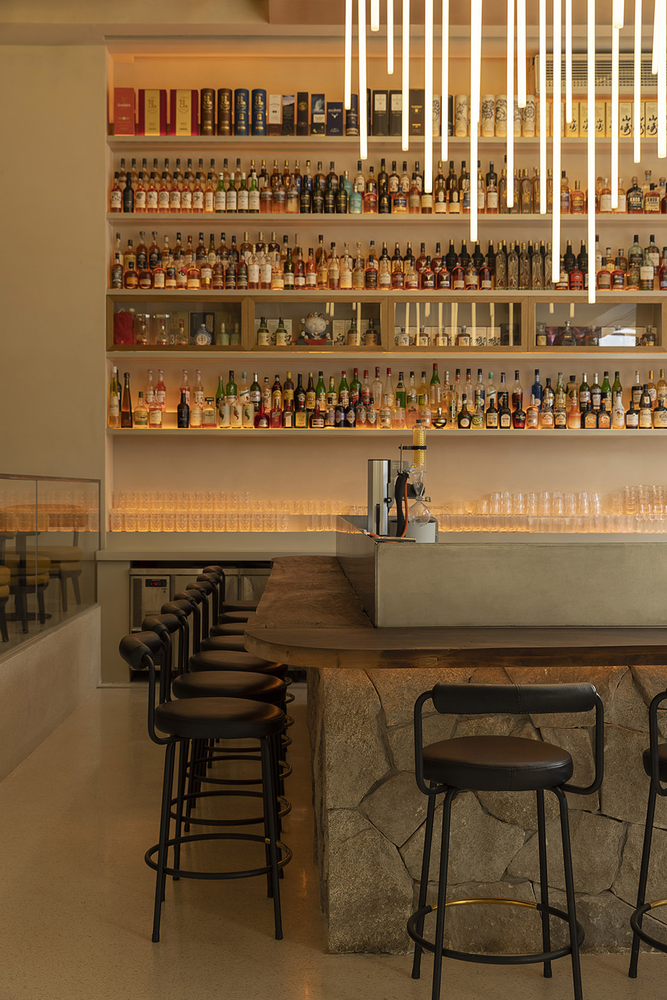 DUIJIU Brunch & Cheers Bar, China by Hangzhou Guantang Interior Design ...
