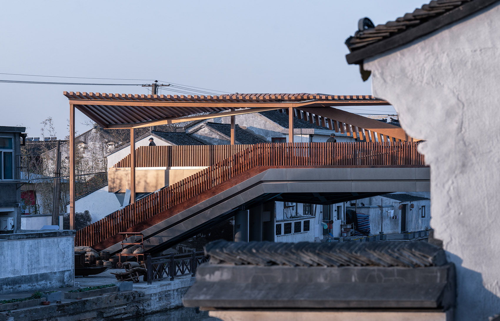 “Fold” and “Curve” Bridges in Changshu by Shenzhen Huahui Design X ...