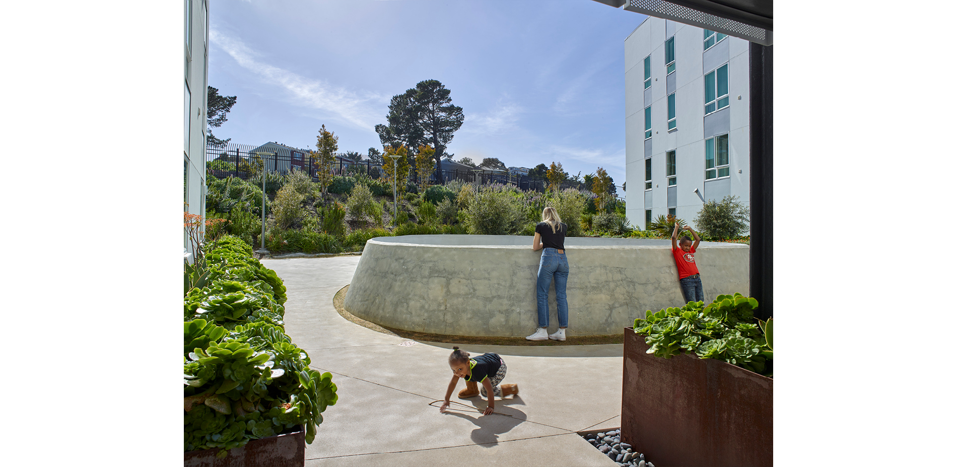 2020 ASLA RESIDENTIAL DESIGN AWARD OF HONOR: 901 Fairfax Hunters View ...