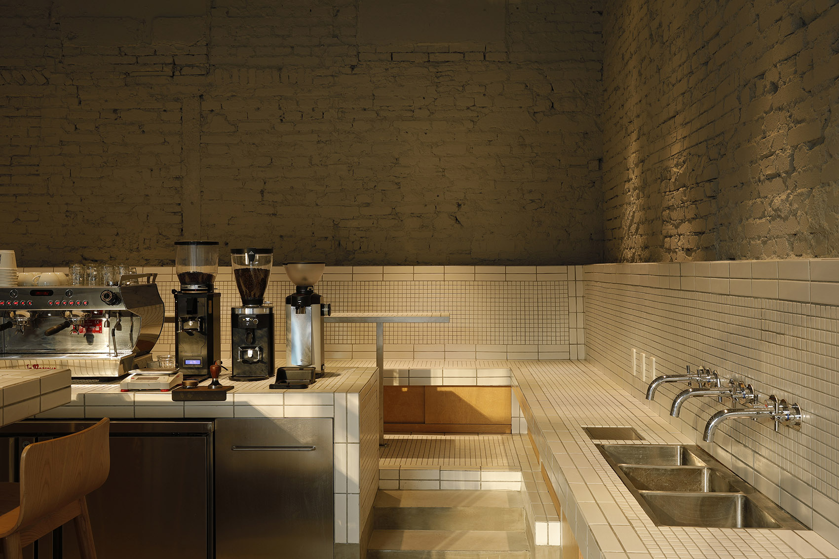 Cenchi Coffee, China by SpaceStation - 谷德设计网