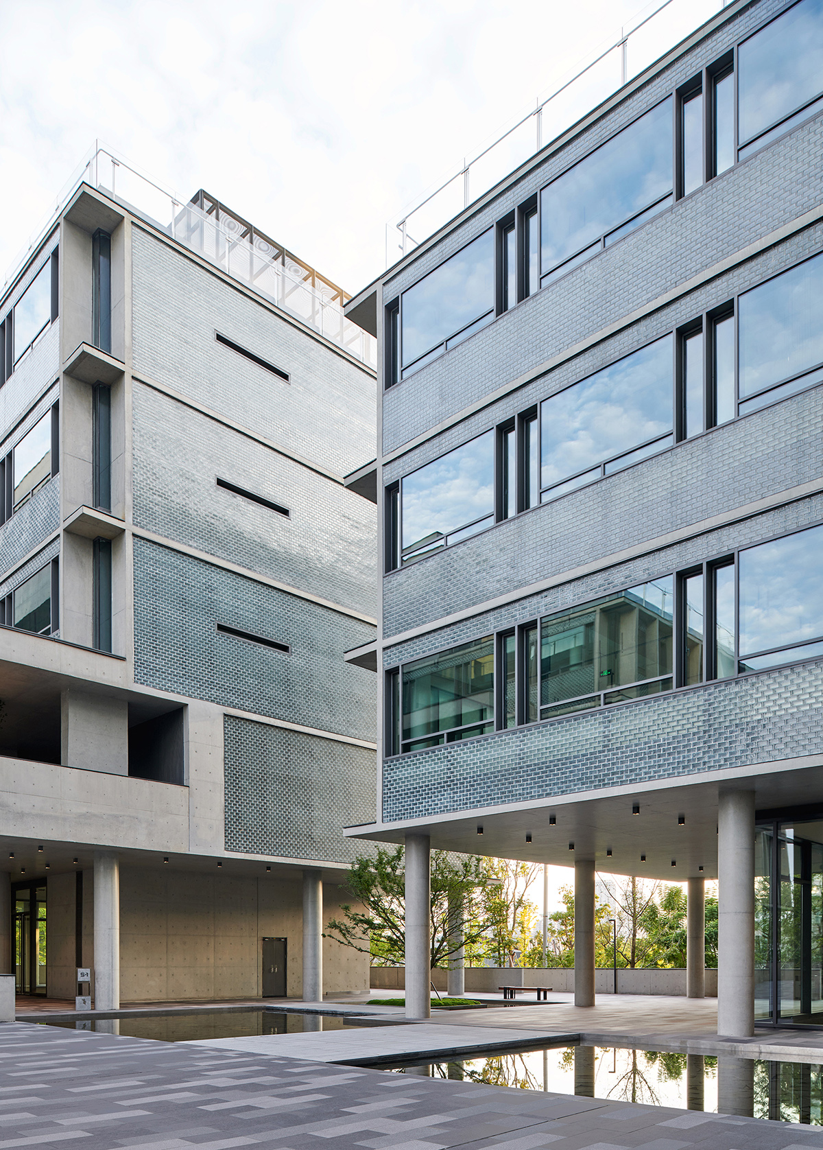 Luxelakes Floating Headquarters, China by Vector Architects - 谷德设计网