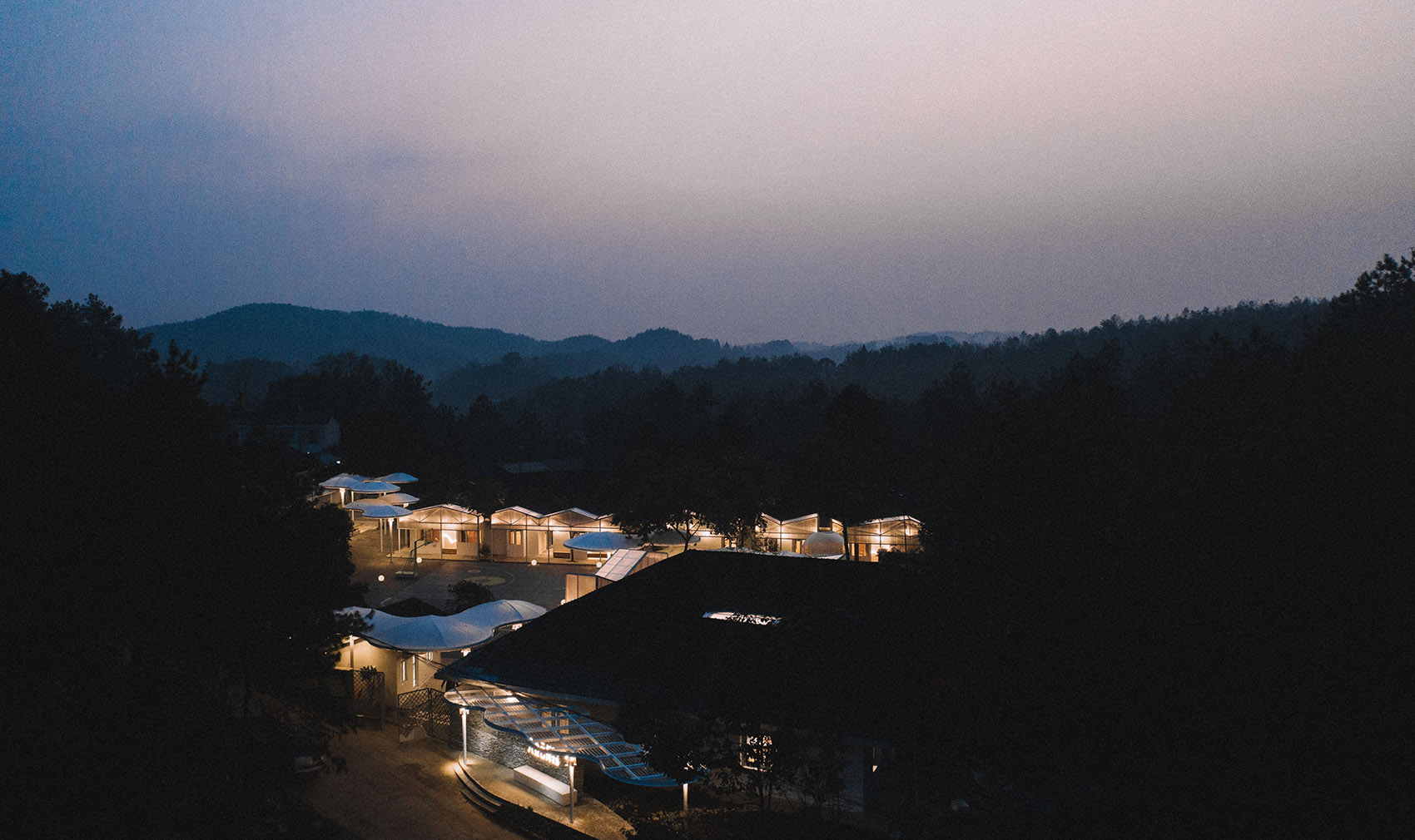 Dayu Yunhai · Mama Farm, Sichuan, China by dream home - 谷德设计网