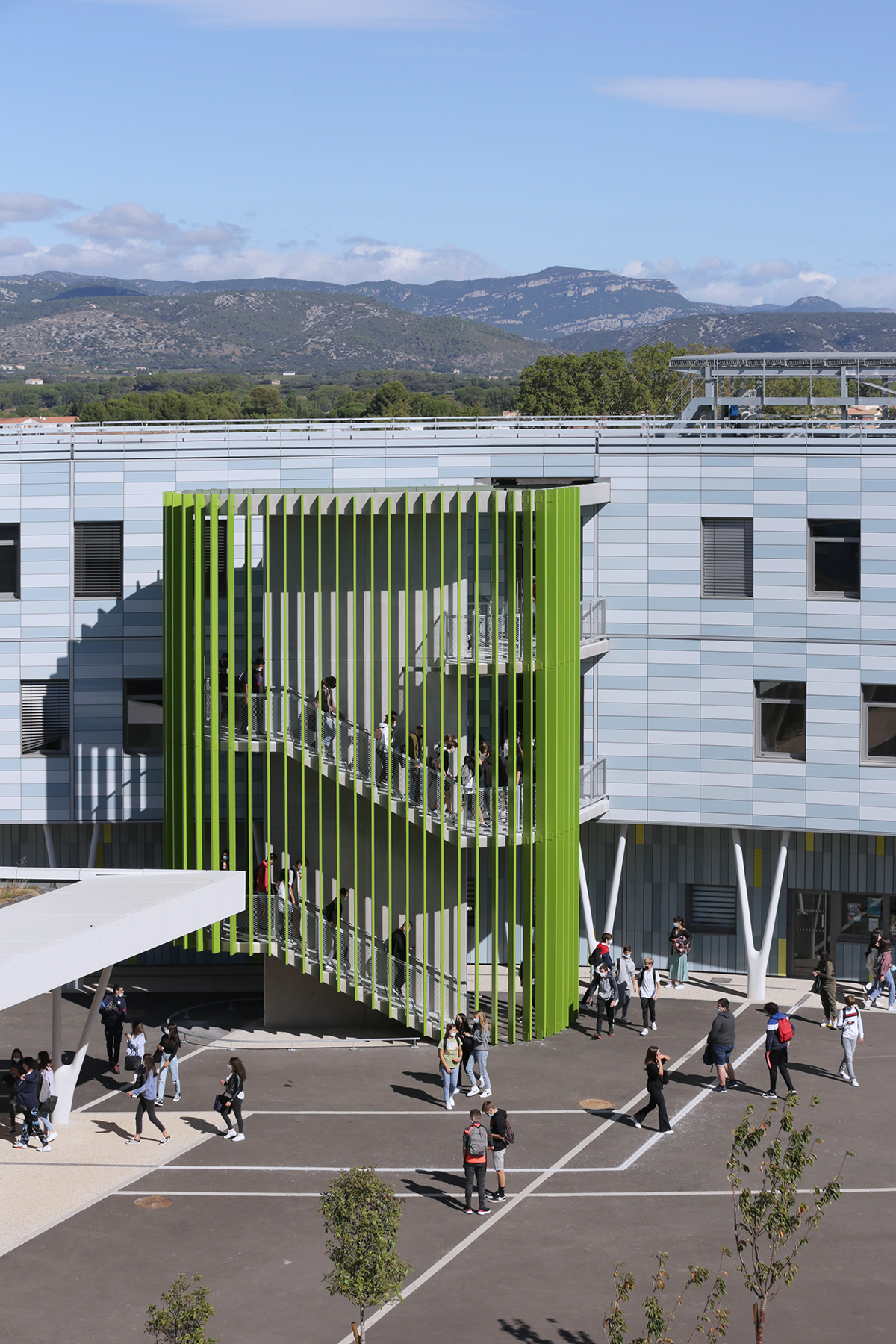 Simone Veil High School by Hellin-Sebbag Architectes Associés - 谷德设计网