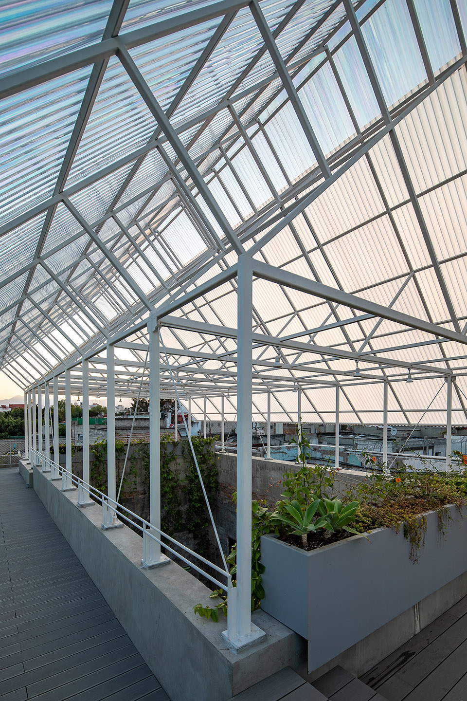 Rooftop Prim by PRODUCTORA - 谷德设计网