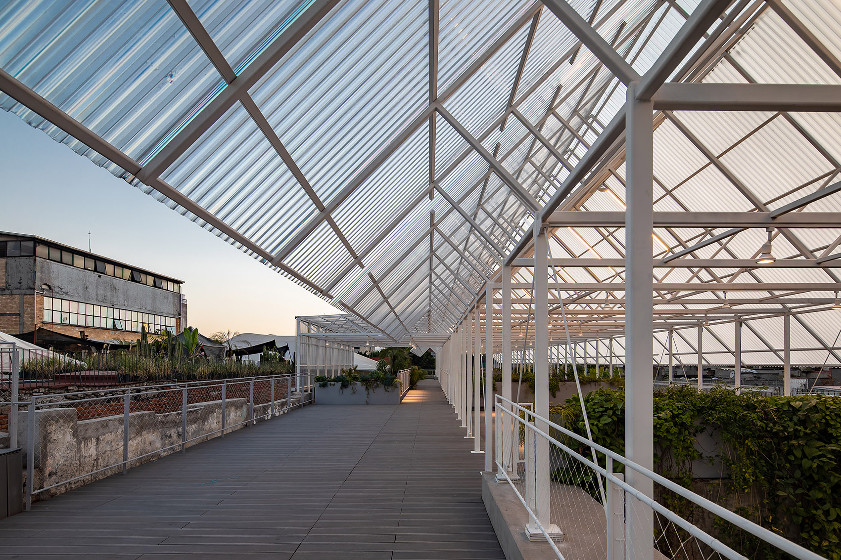 Rooftop Prim by PRODUCTORA - 谷德设计网