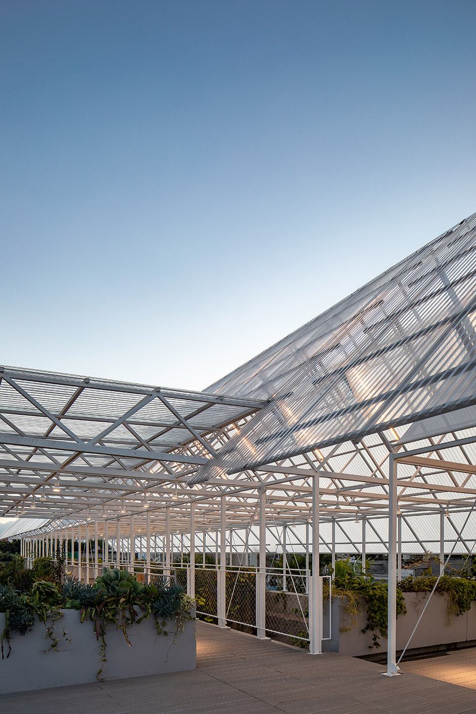 Rooftop Prim by PRODUCTORA - 谷德设计网