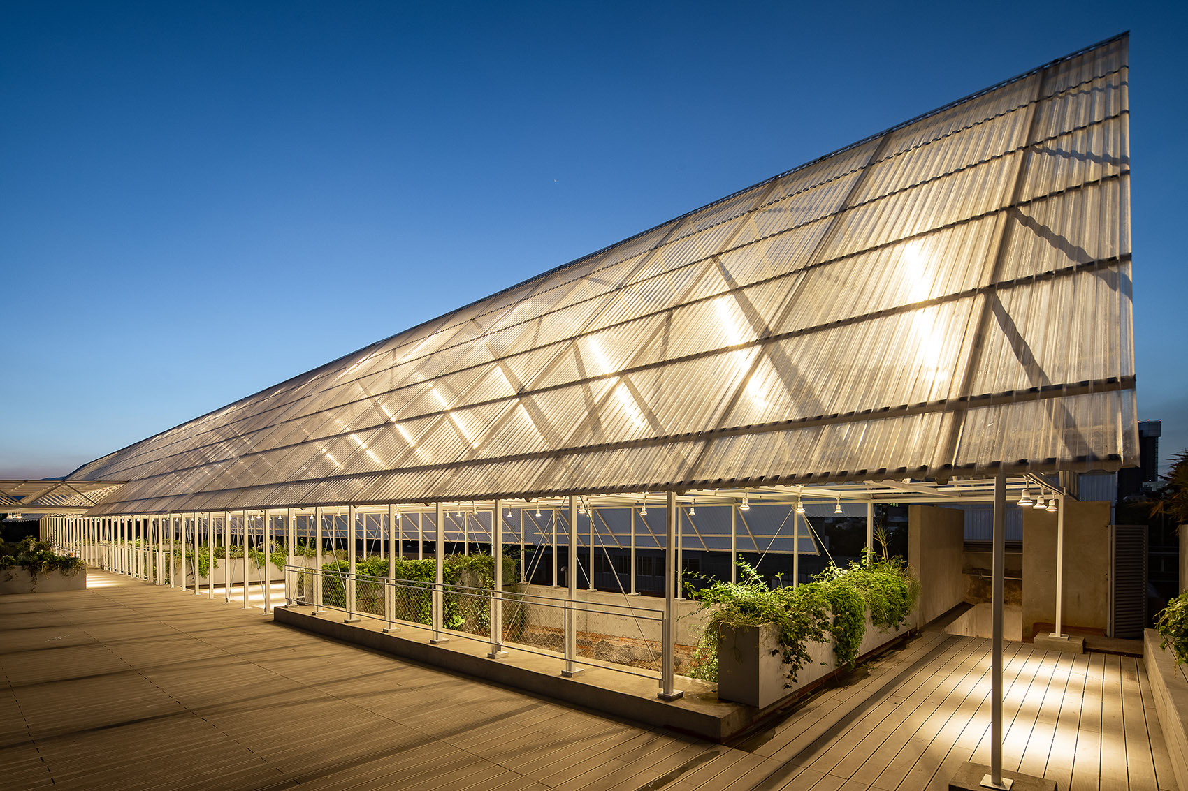 Rooftop Prim by PRODUCTORA - 谷德设计网