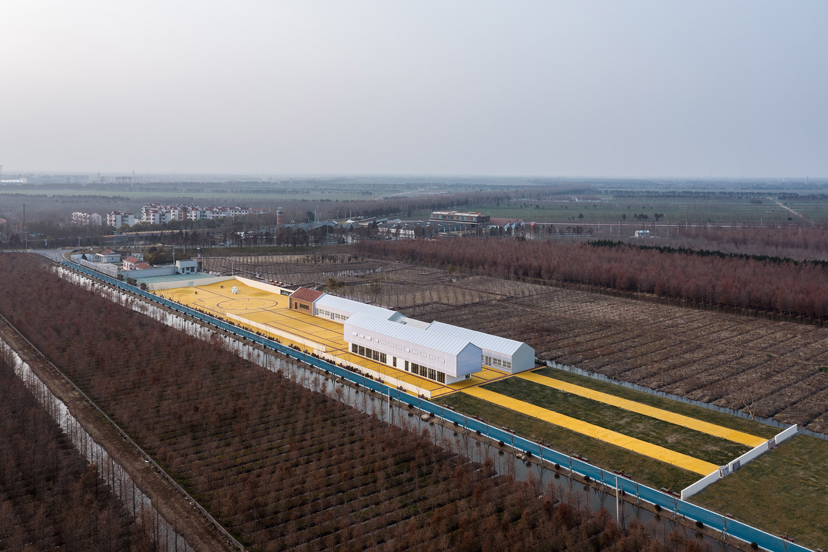 Golden Barnyard: Cockaigne of Everyman, China by Wutopia Lab - 谷德设计网