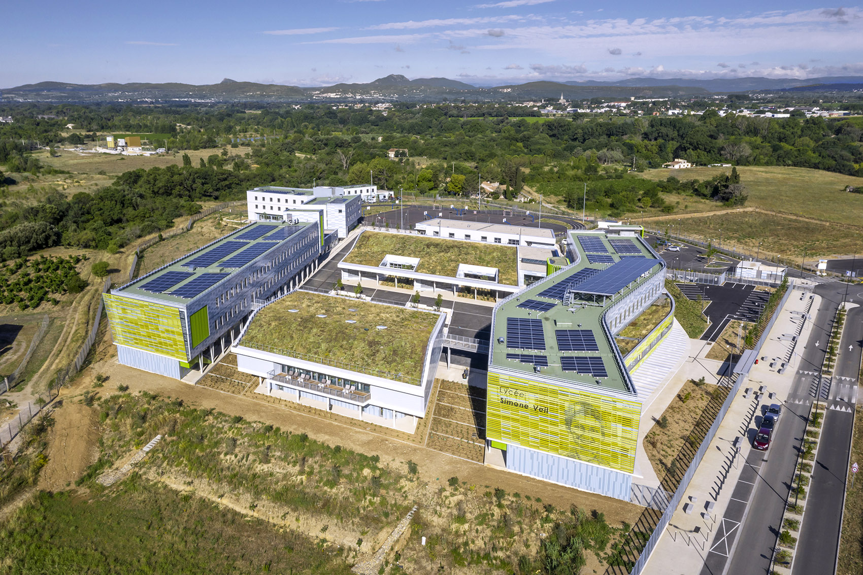 Simone Veil High School by Hellin-Sebbag Architectes Associés - 谷德设计网