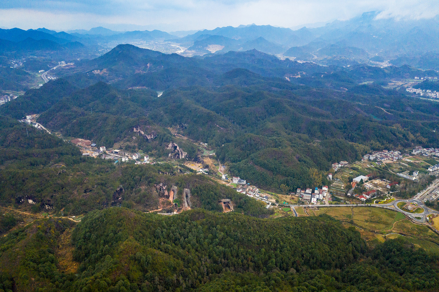 Quarry #8/9/10 of Jinyun, China by DnA_Design and Architecture - 谷德设计网