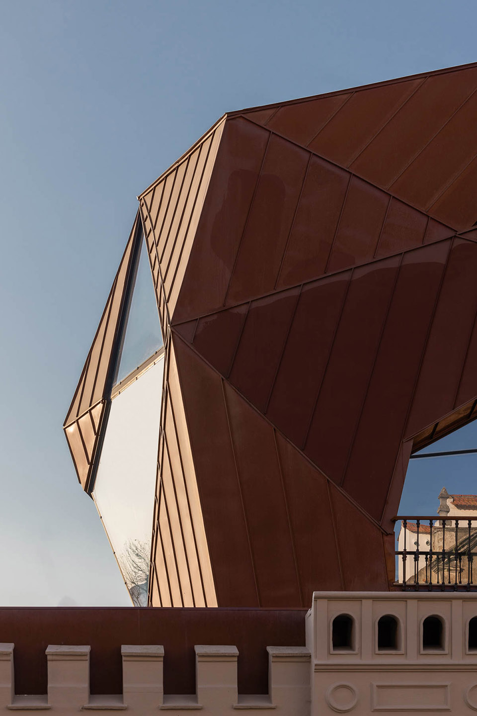 Second skin by danielmsantos, eng + arq - 谷德设计网