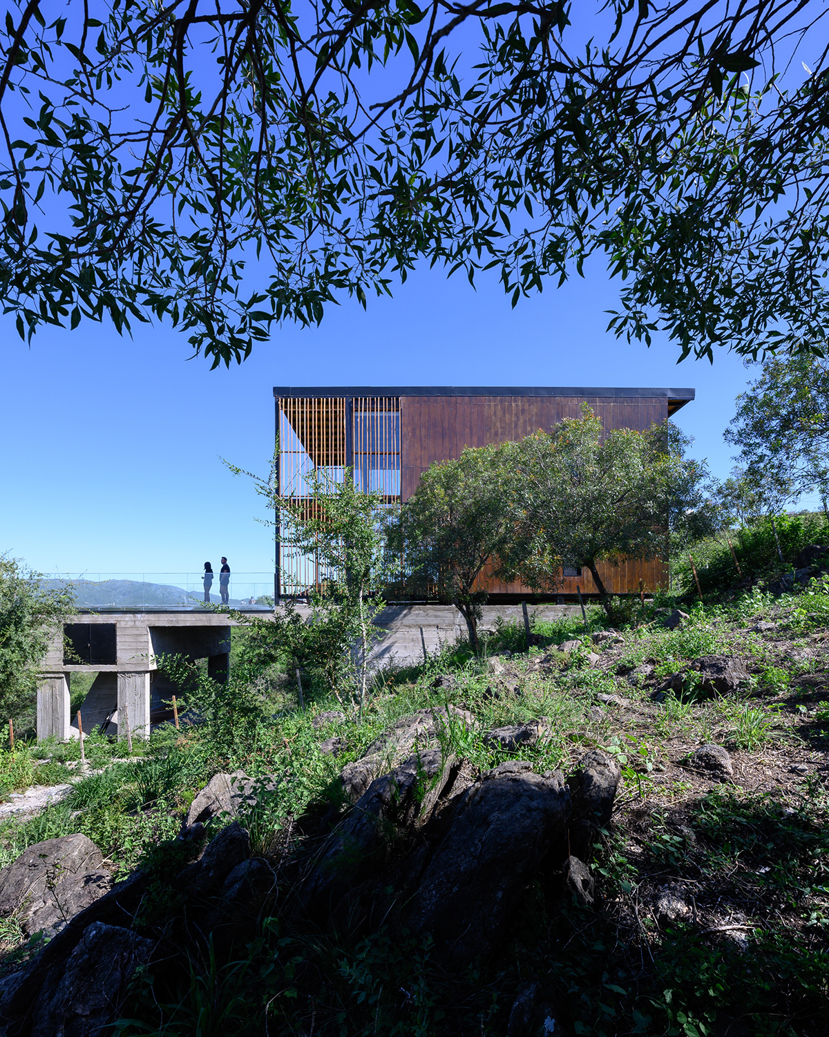 Siquiman Lodge by Pablo Senmartin Architects - 谷德设计网