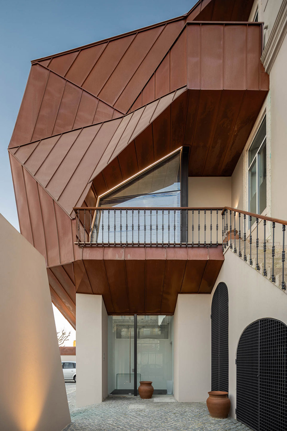 Second skin by danielmsantos, eng + arq - 谷德设计网