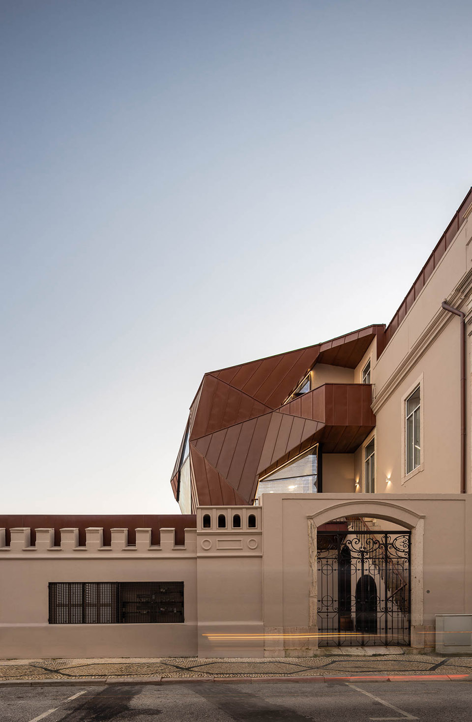 Second skin by danielmsantos, eng + arq - 谷德设计网